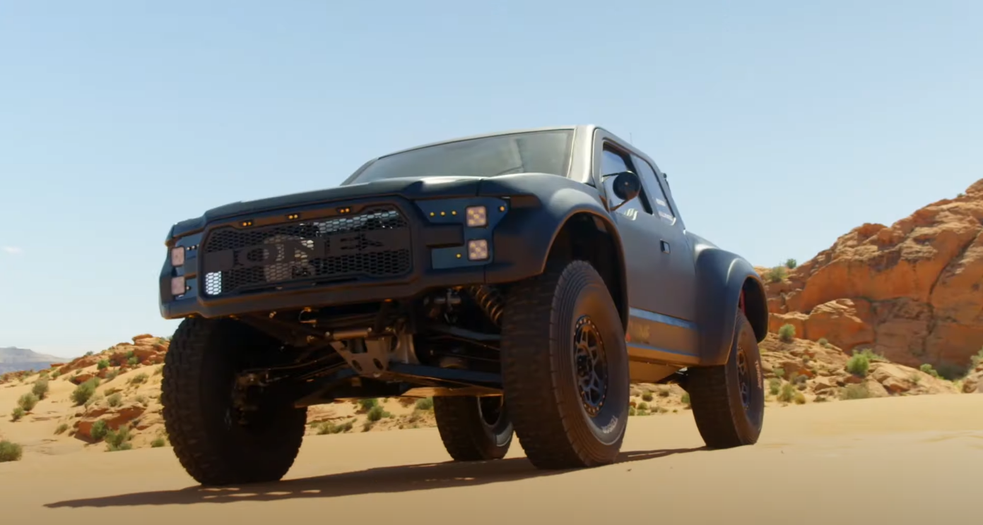 4×4 KNINE X3: Can-Am Maverick X3 im Ford Raptor-Look! | OFFROADCRACKS.com